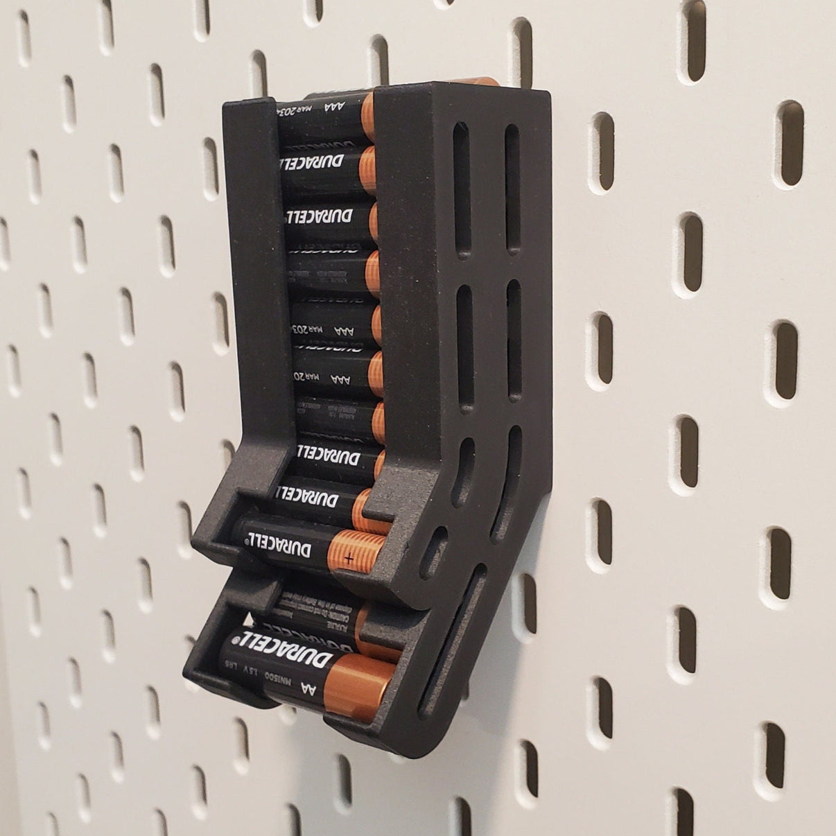 Dual AA/AAA Battery Dispenser! SKADIS, 1/4" Pegboards, and Wall Mount – Just Hanging